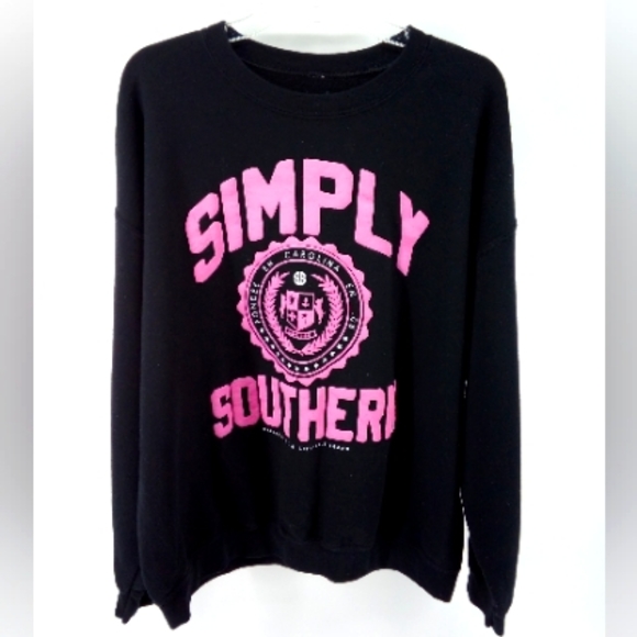 Simply Southern | Tops | Simply Southern Crest Logo Black Pink ...